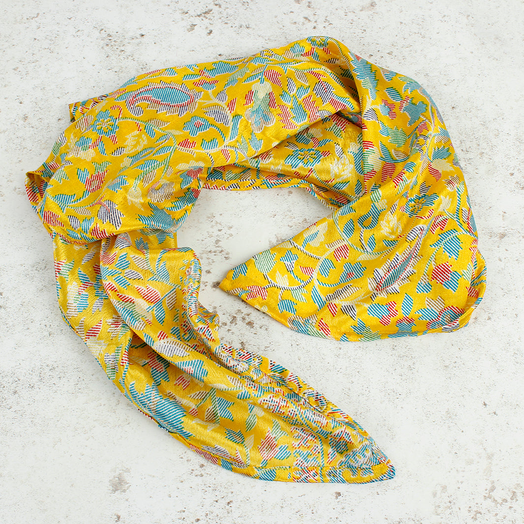 Aura Que | Mohini Recycled Sari Fabric Square Head/Neck Scarf – Green Tulip